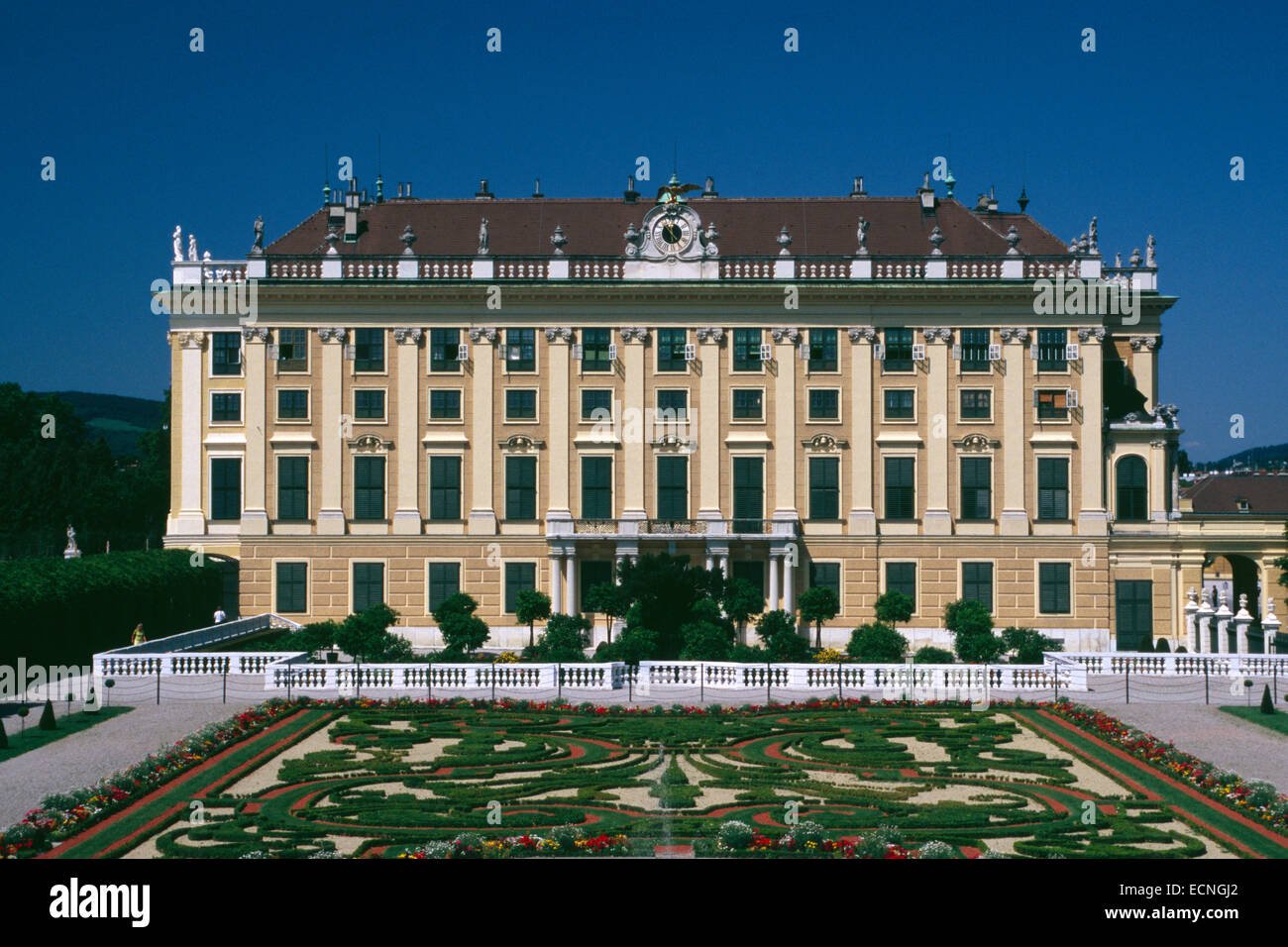 Austria vienna schonbrunn palace hi-res stock photography and images ...