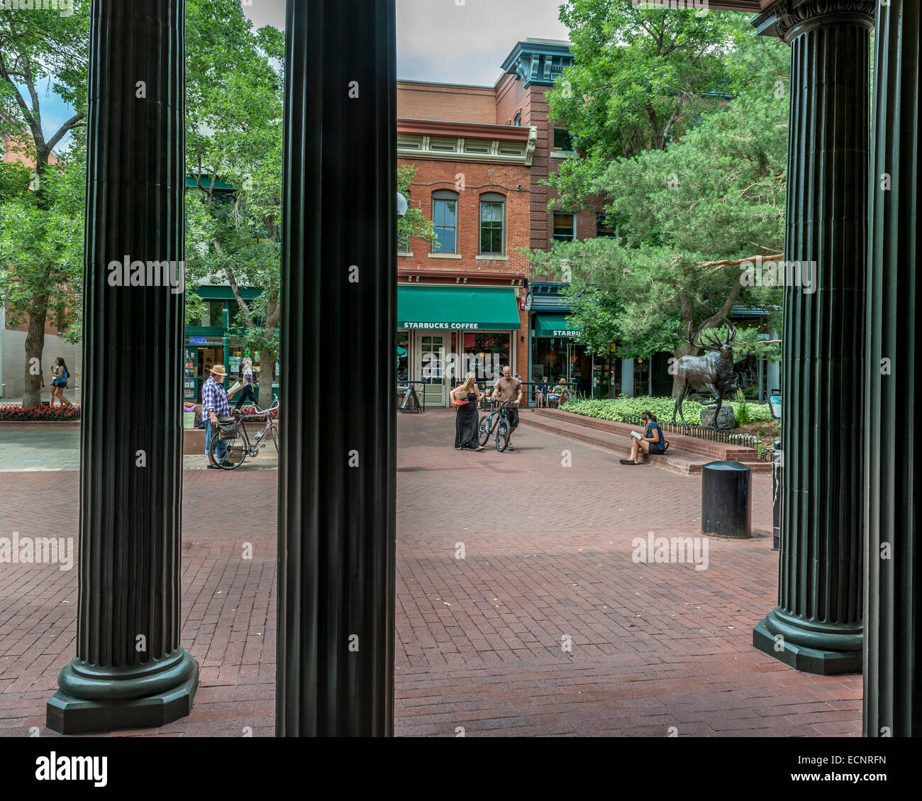 Pearl shops hi-res stock photography and images - Alamy