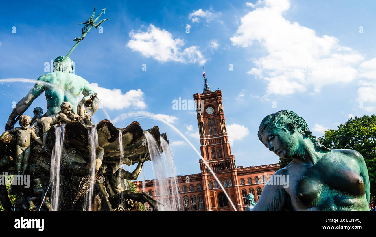 Neptunbrunnen hi-res stock photography and images - Alamy