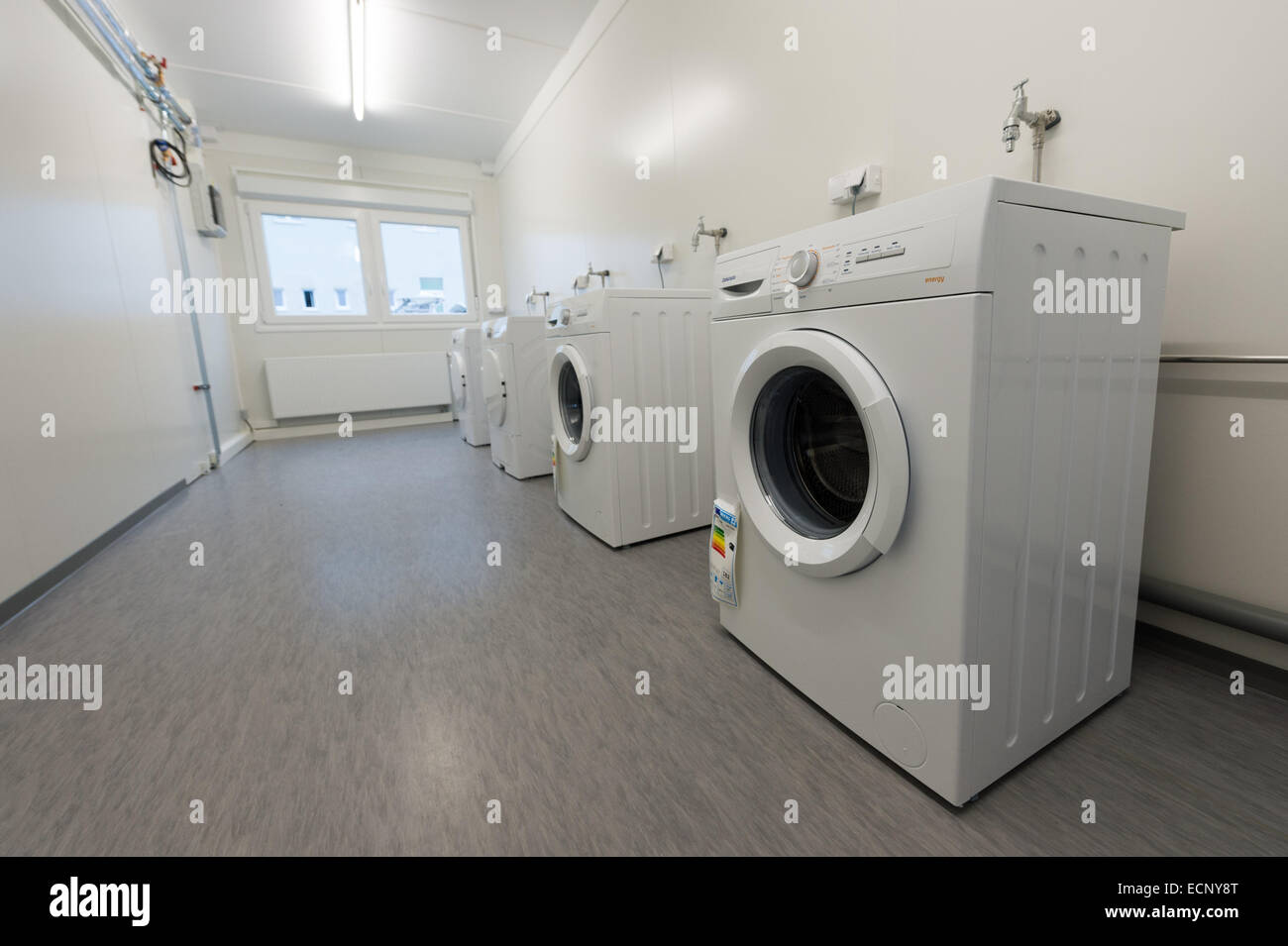 15 washing machines hi-res stock photography and images - Alamy