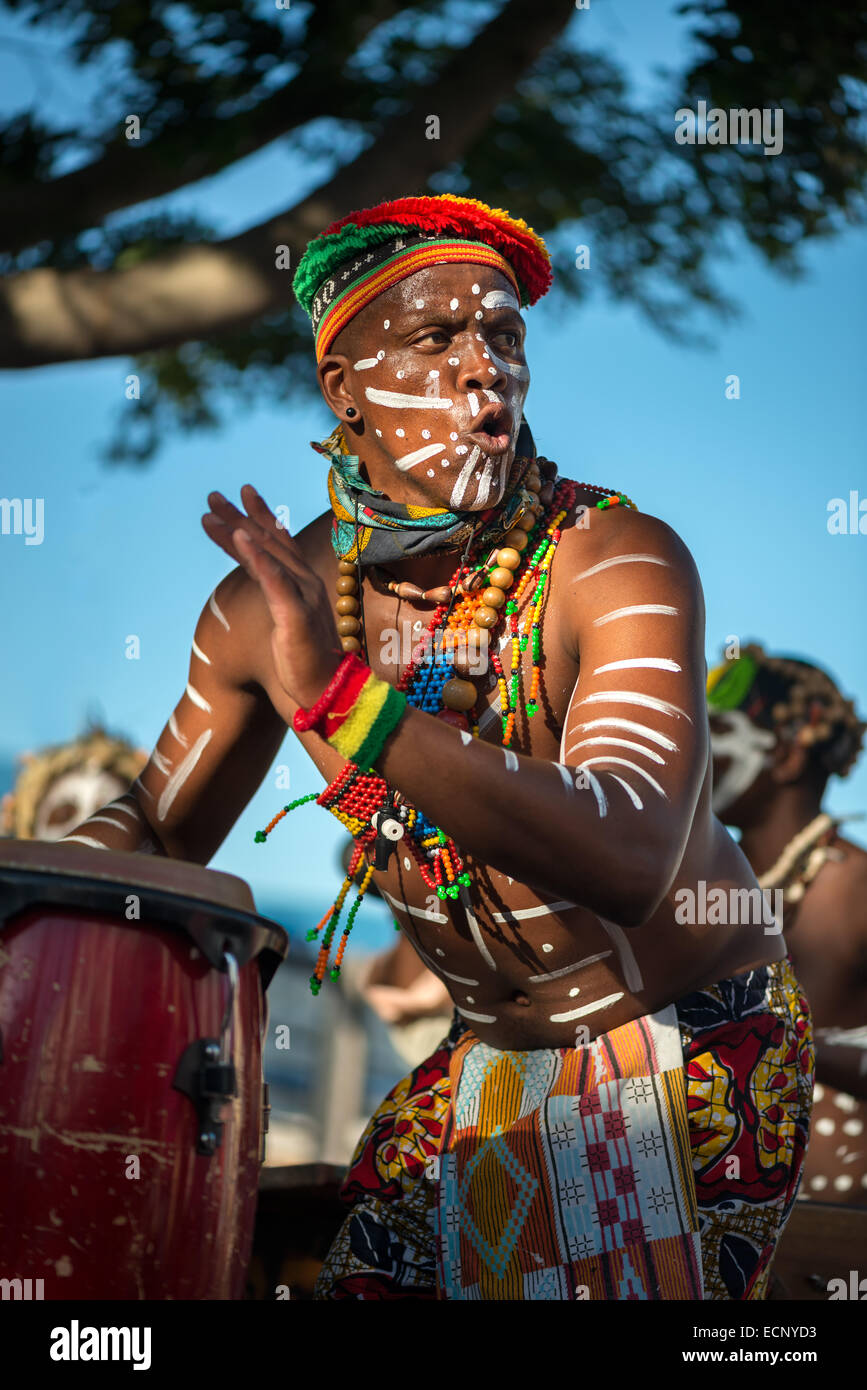 African tribe drum hi-res stock photography and images - Alamy
