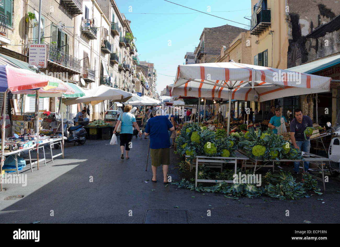 PALERMO, SICILY, ITALY - OCTOBER 3, 2012: Buyers and sellers in a ...