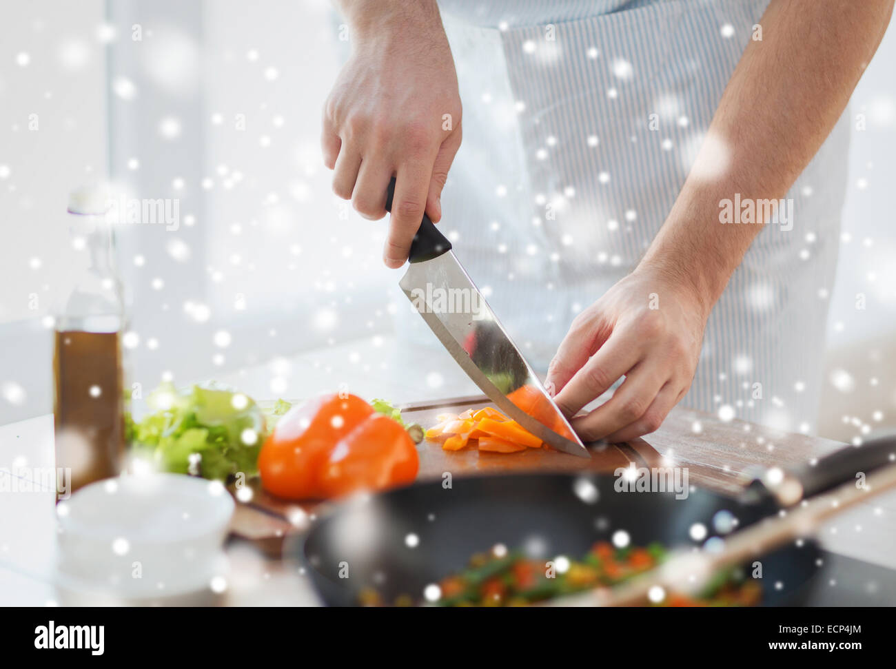 Hands slicing vegetables recipe hi-res stock photography and images - Alamy