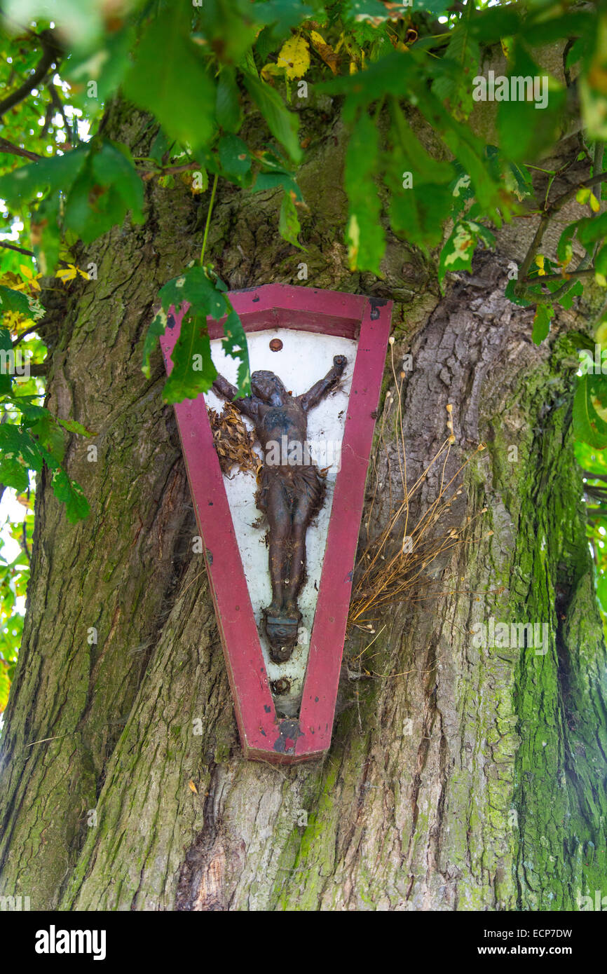Cross with figure of jesus hi-res stock photography and images - Alamy