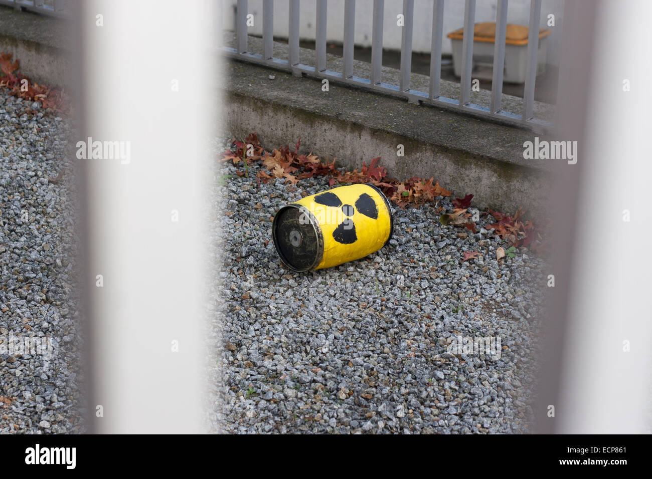 Atomic waste hi-res stock photography and images - Alamy