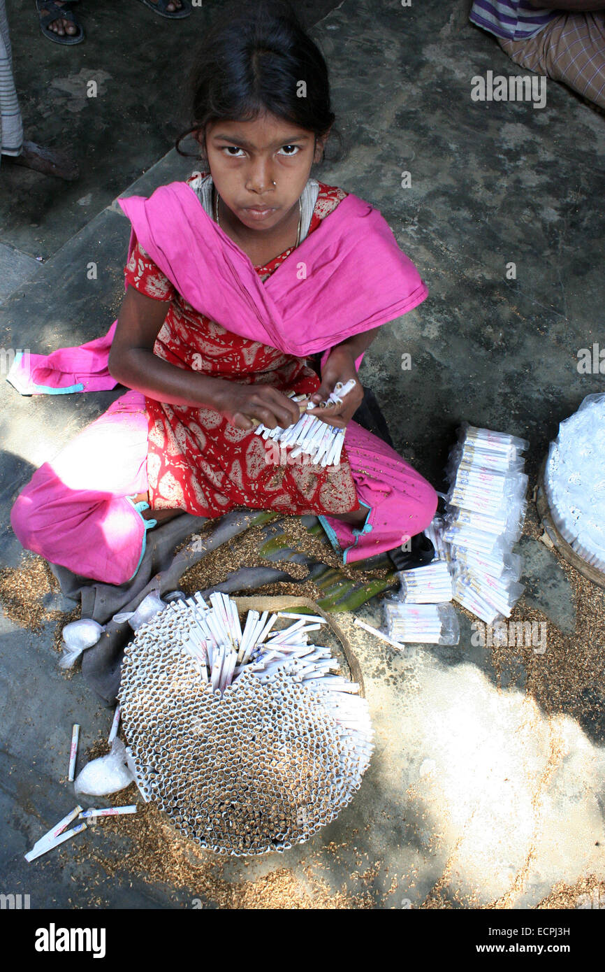 Child photo plants hi-res stock photography and images - Alamy