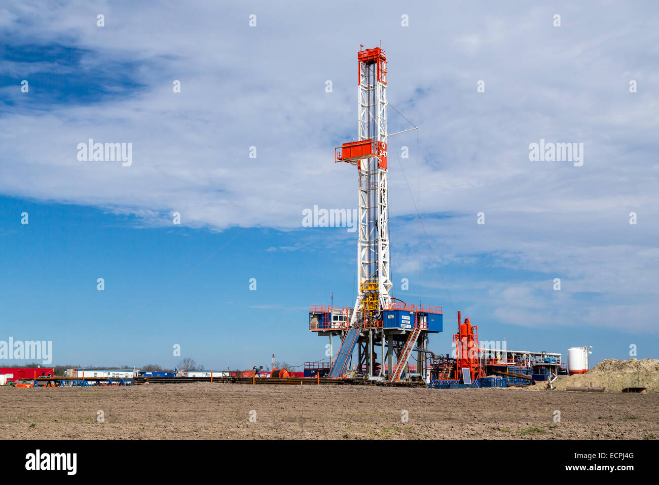 An exploratory oil well drilling rig near Peggy, Texas, USA Stock Photo ...