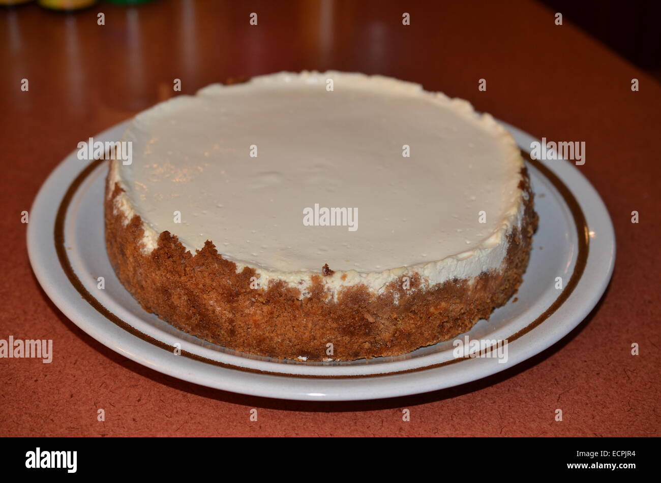 Round cheesecake hi-res stock photography and images - Alamy