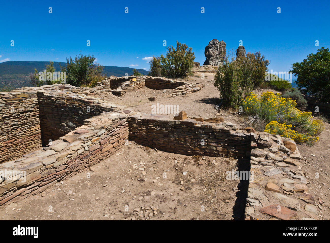 Pueblo indian ruins hi-res stock photography and images - Alamy