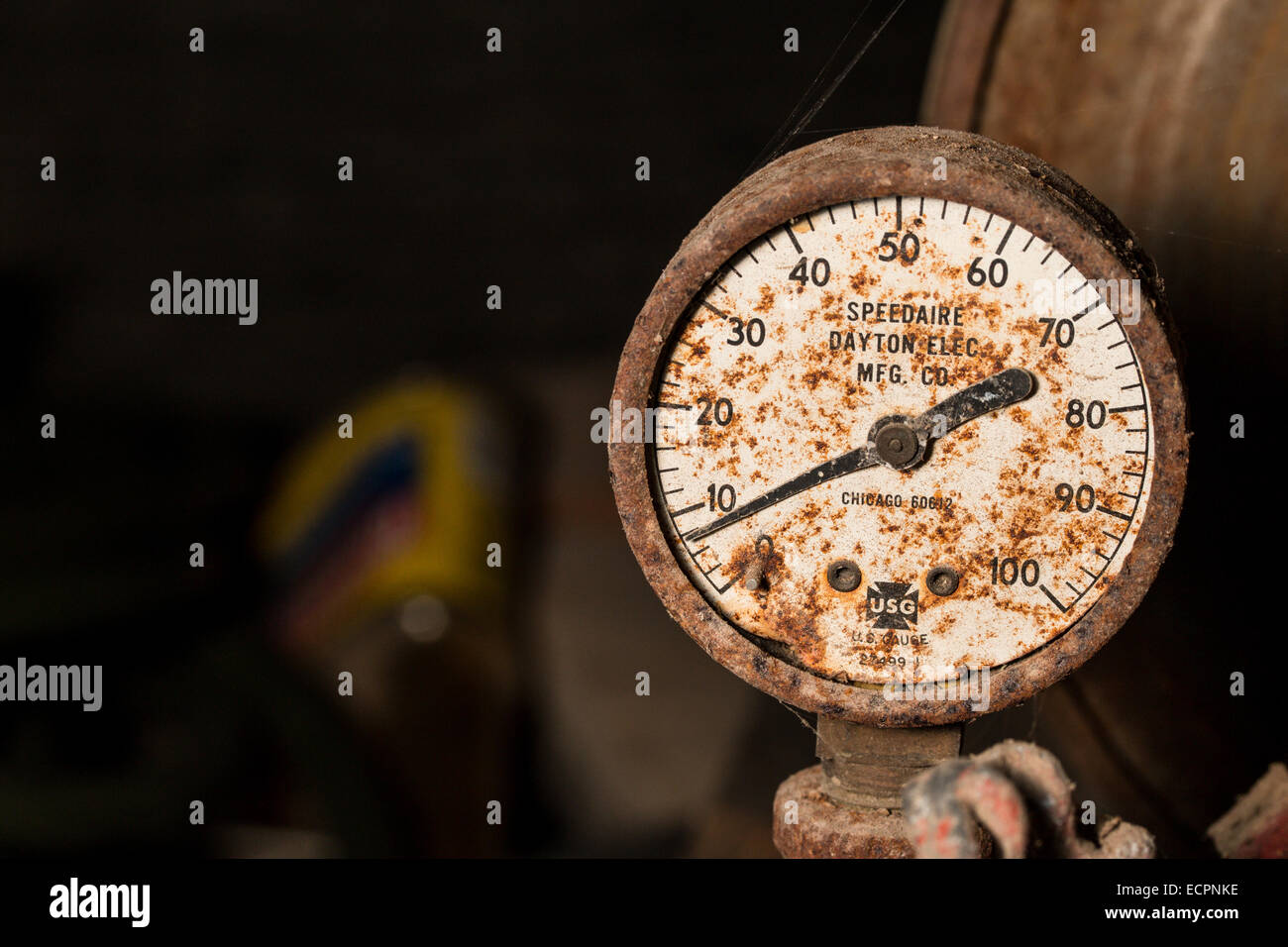 Rusty pressure guage Stock Photo - Alamy