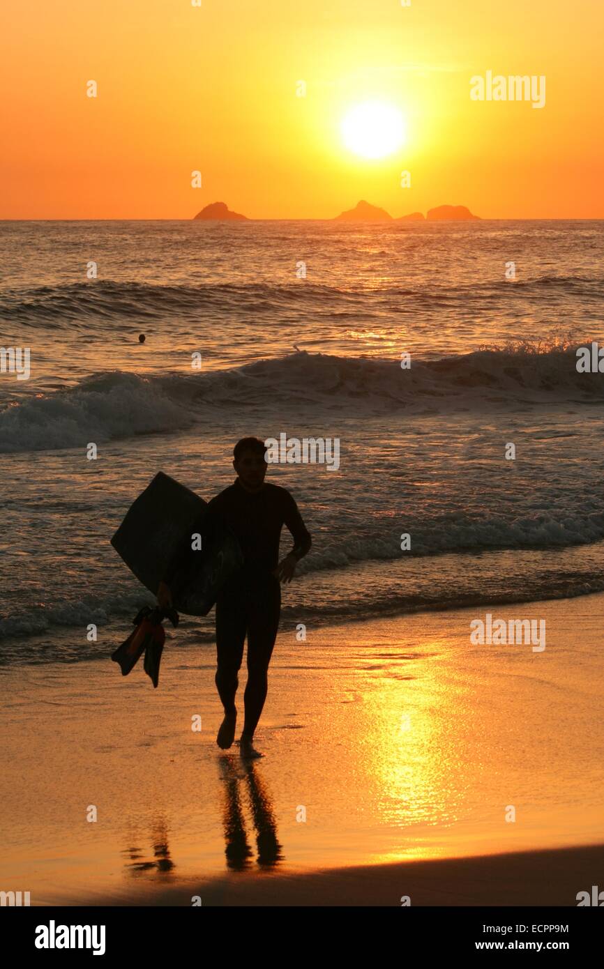 Rio de Janeiro, Brazil, 17th December, 2014. Weather in Rio: another ...