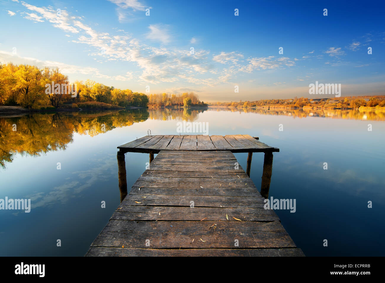 Bridge for fishing hi-res stock photography and images - Alamy