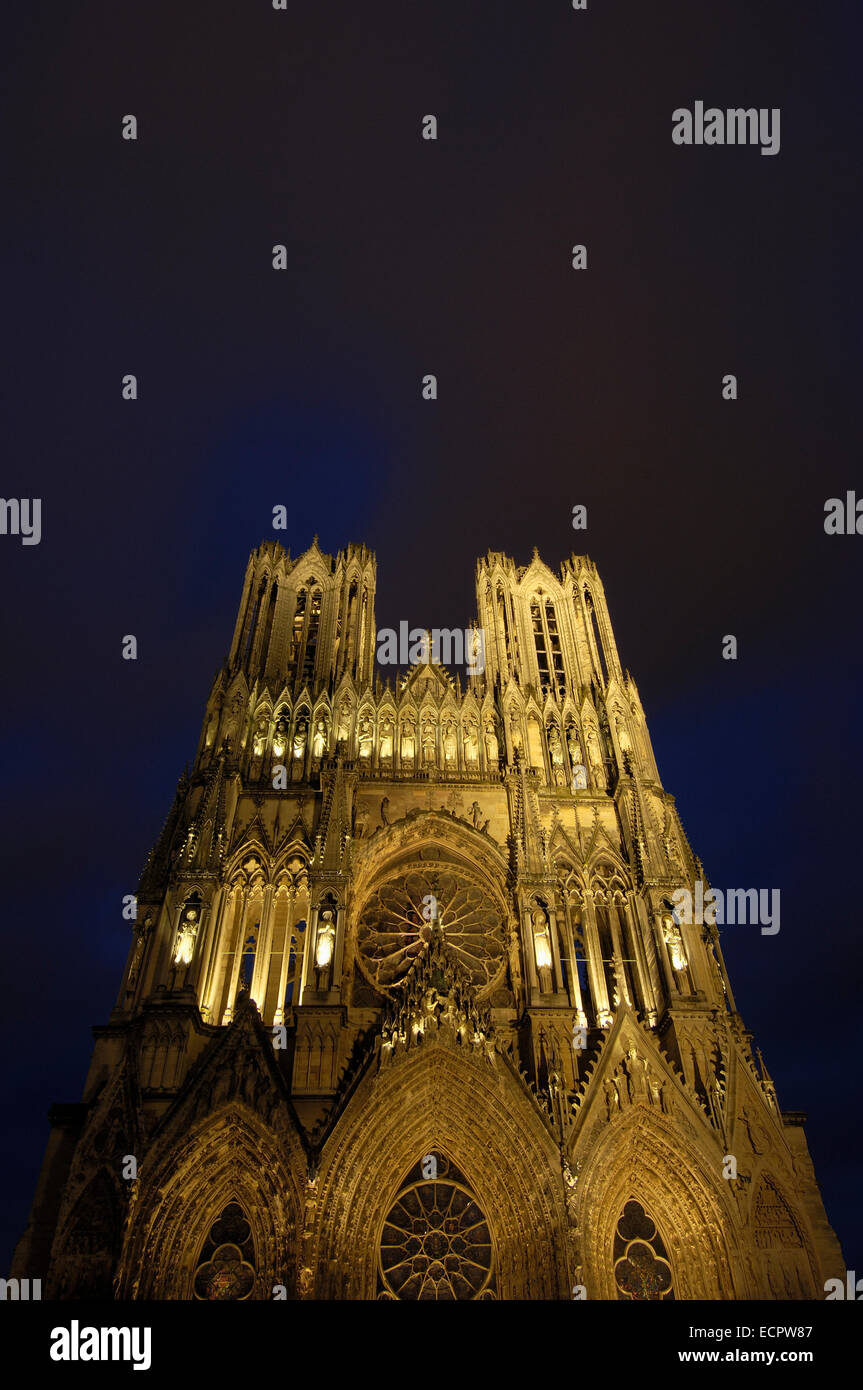 Reims cathedral attractions hi-res stock photography and images - Alamy
