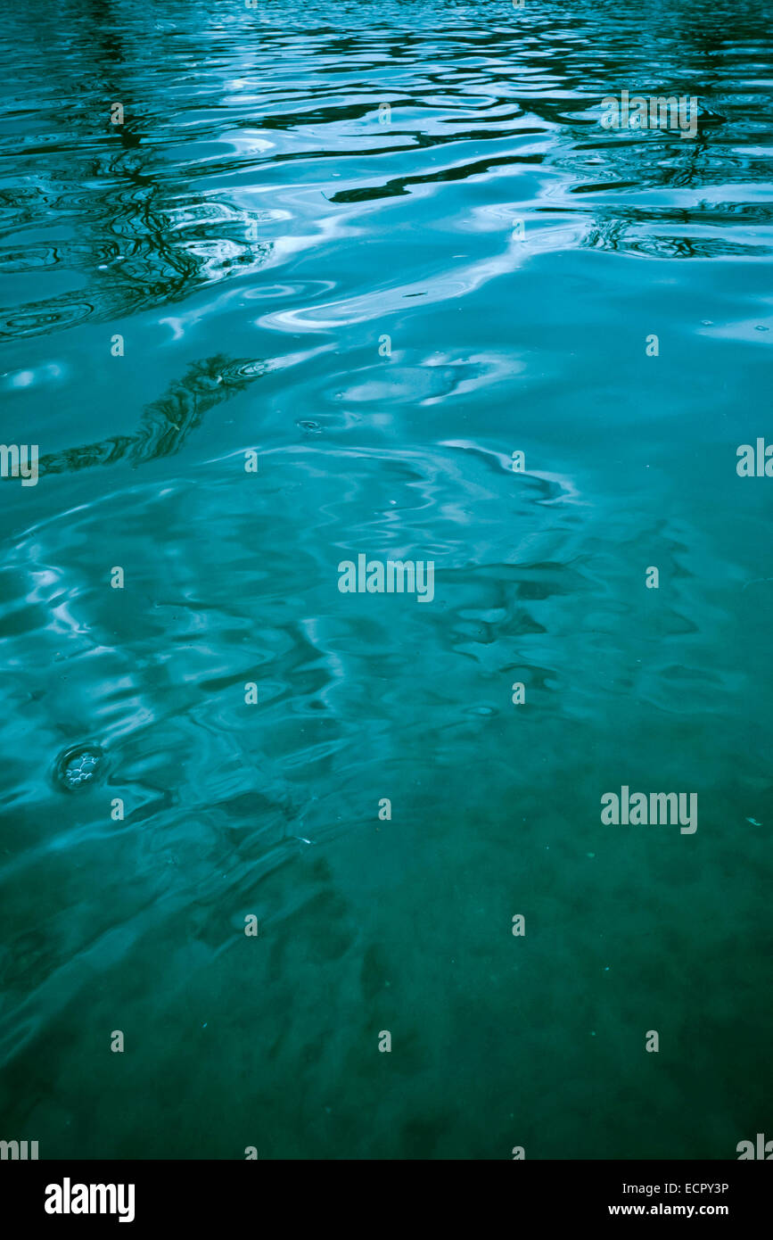 Water ripples hi-res stock photography and images - Alamy