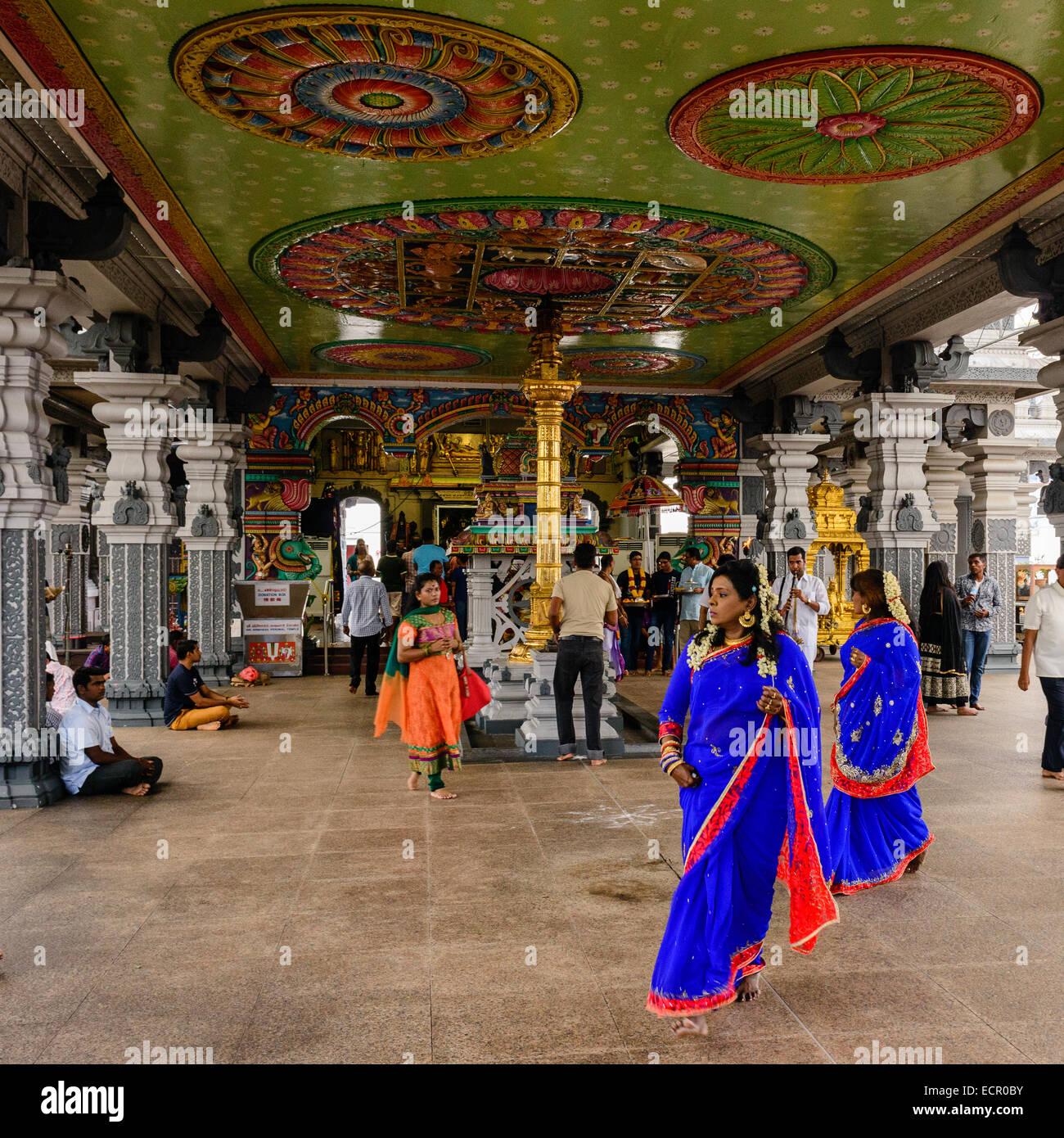 Ceremony at the Hindu temple Stock Photo - Alamy