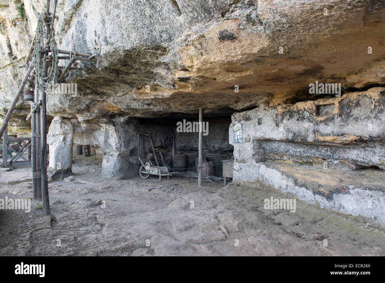 Le moustier hi-res stock photography and images - Alamy