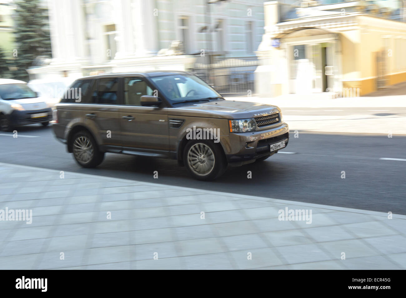 Range Rover rider on the streets of Moscow Stock Photo - Alamy