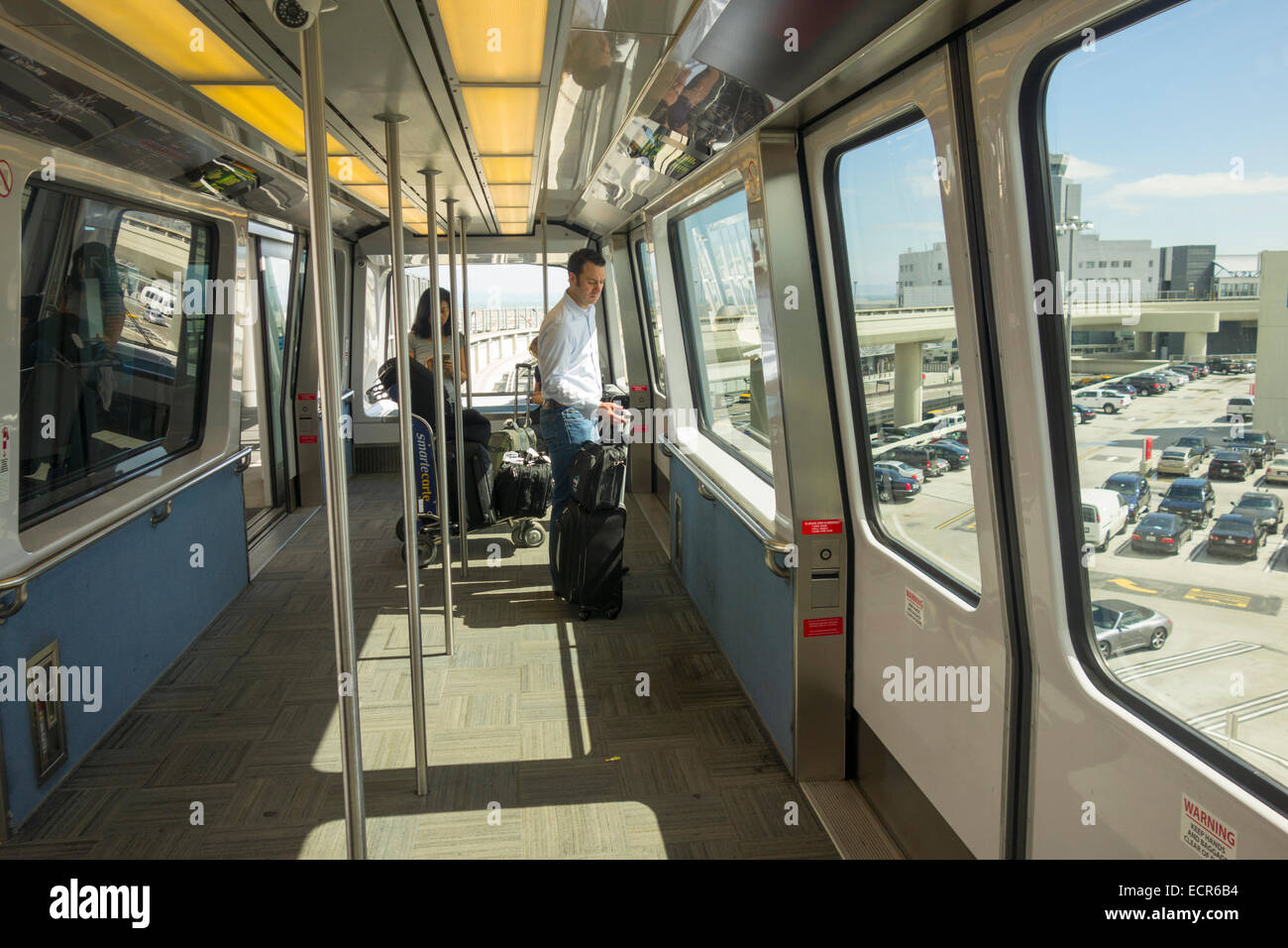 San francisco airport terminal interior hi-res stock photography and ...