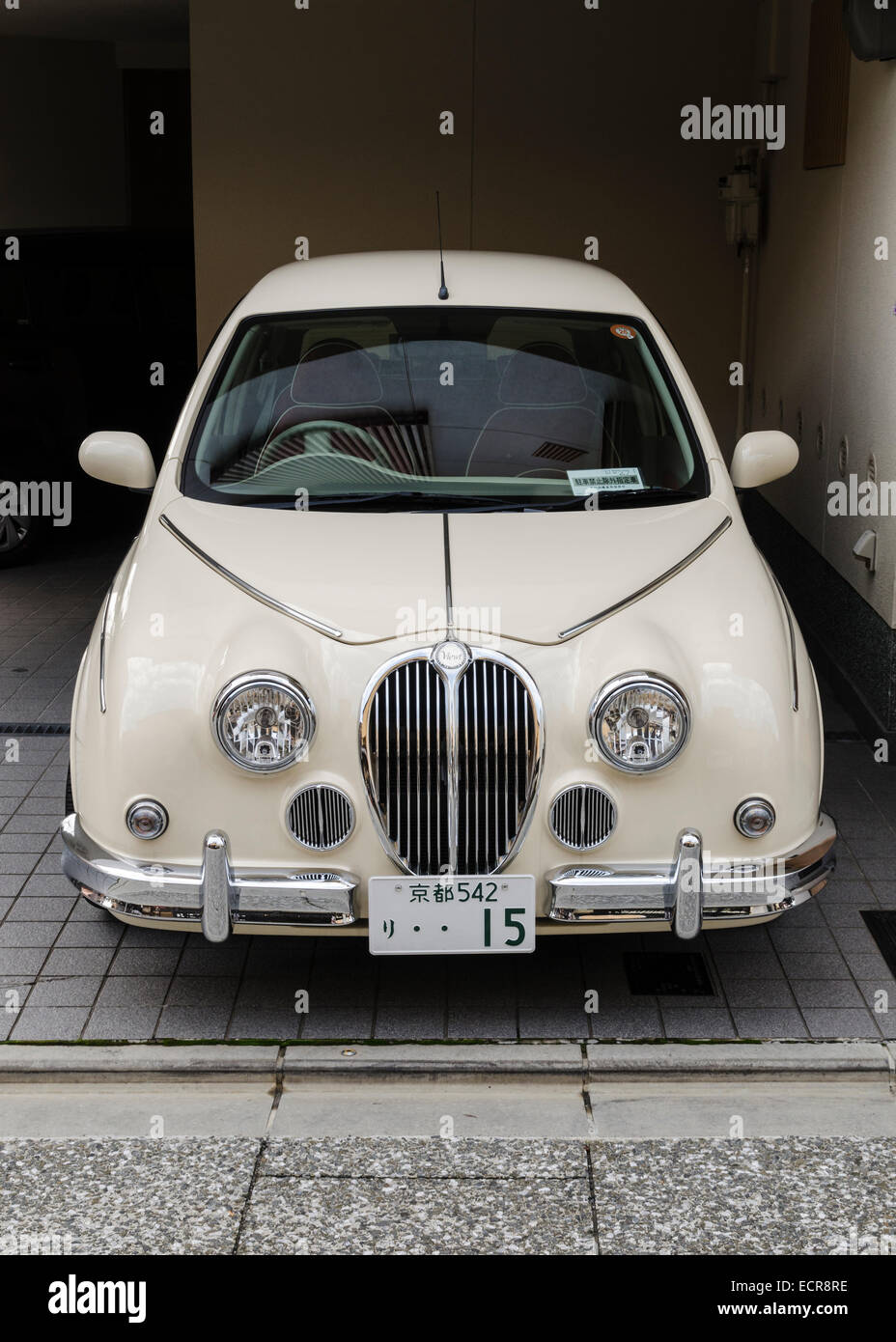 The Japanese Mitsuoka Viewt based on the Nissan March or Micra ...