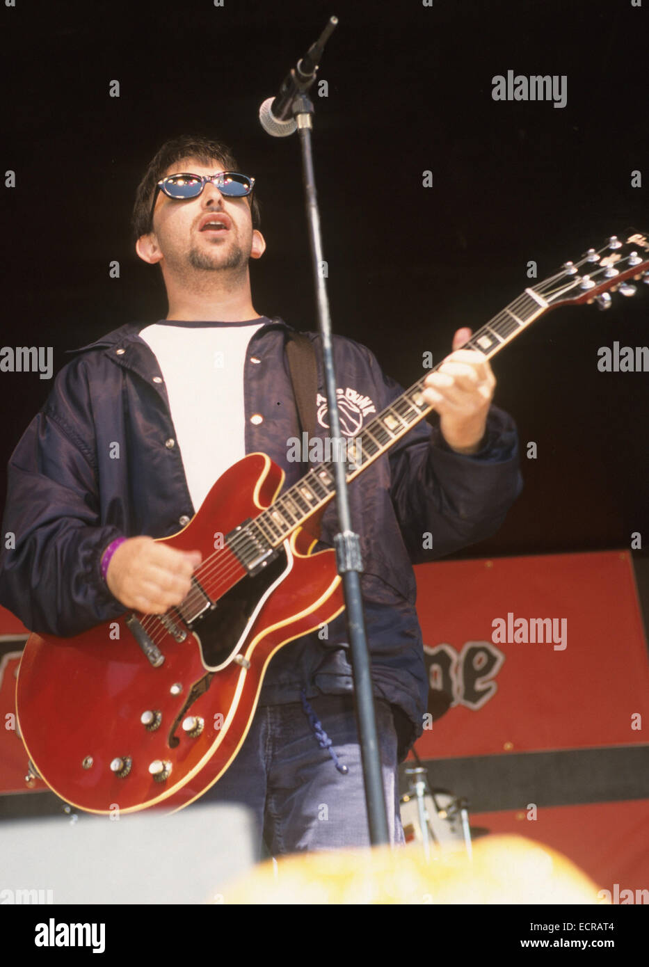 Ian broudie 1996 hi-res stock photography and images - Alamy