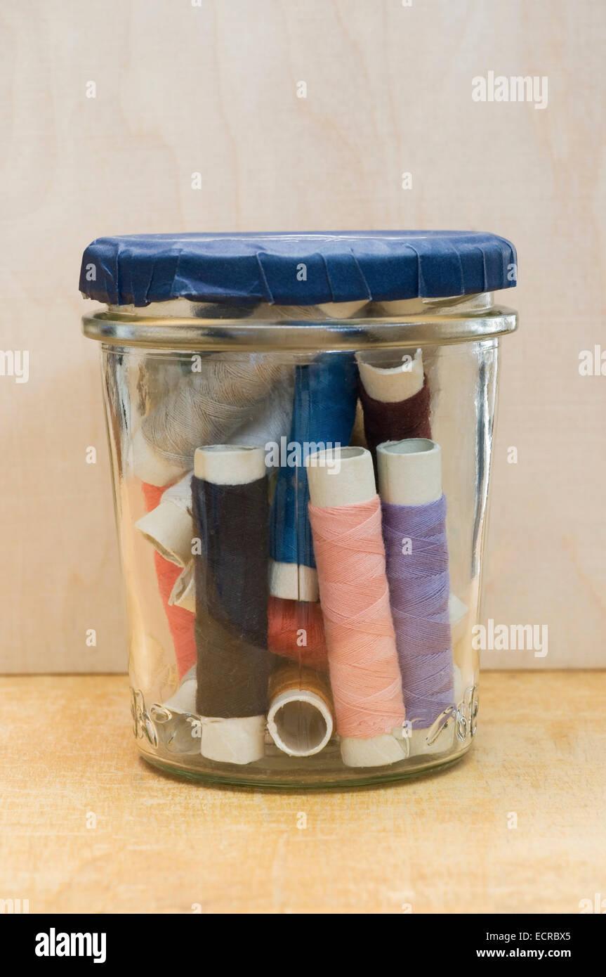 Spools of threads hi-res stock photography and images - Alamy