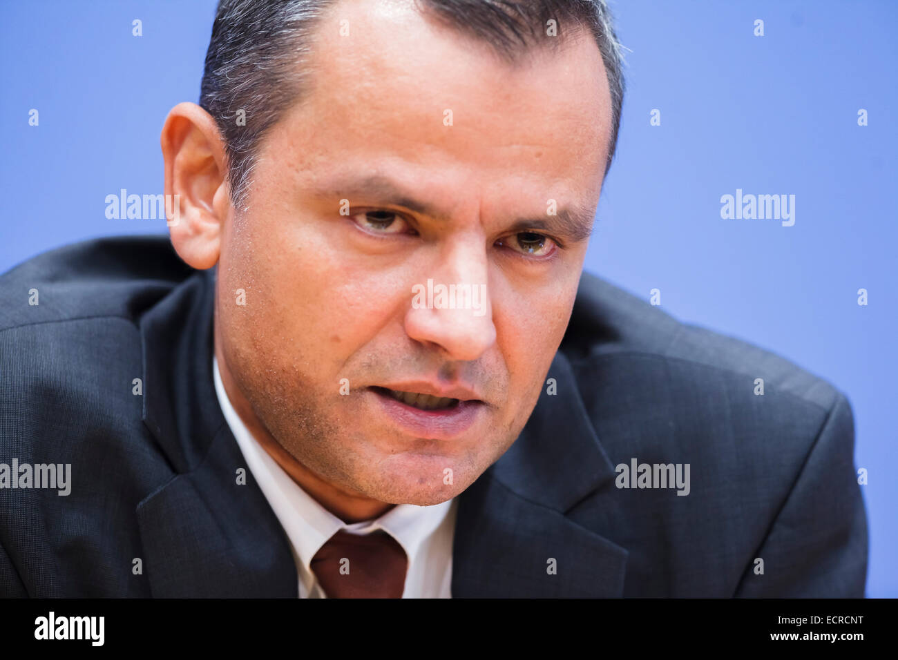 Berlin, Germany. 18th Dec, 2014. Sebastian Edathy gives statement and ...