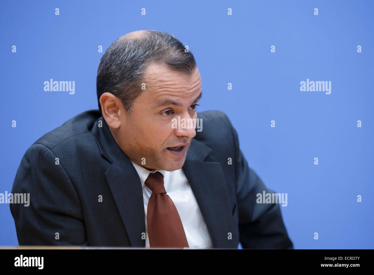 Berlin, Germany. 18th Dec, 2014. Sebastian Edathy gives statement and ...