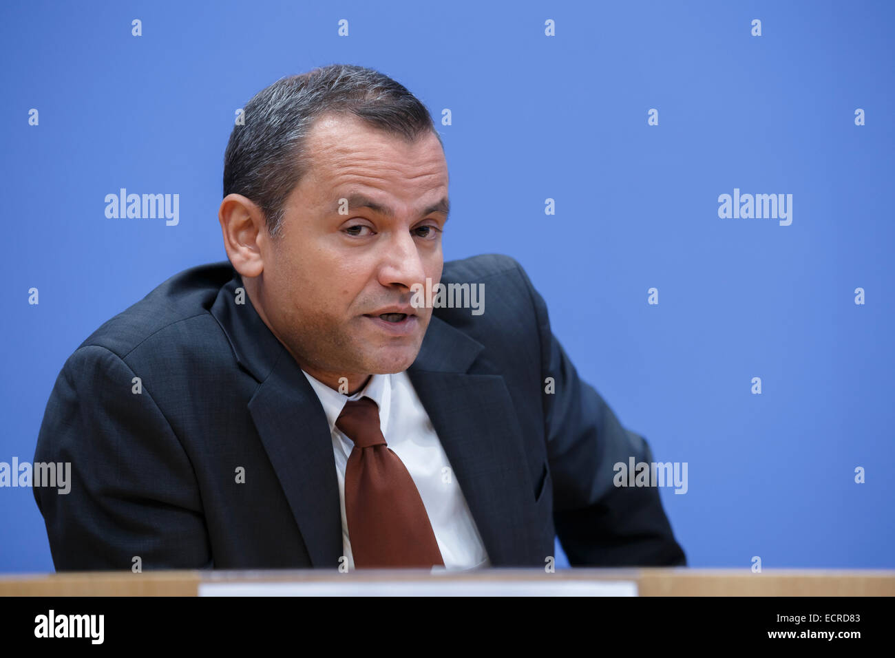 Berlin, Germany. 18th Dec, 2014. Sebastian Edathy gives statement and ...