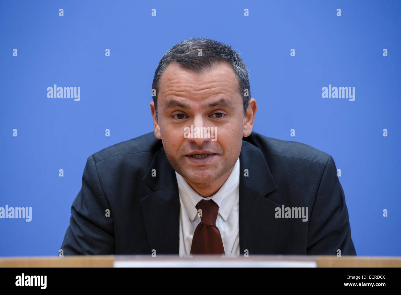Berlin, Germany. 18th Dec, 2014. Sebastian Edathy gives statement and ...