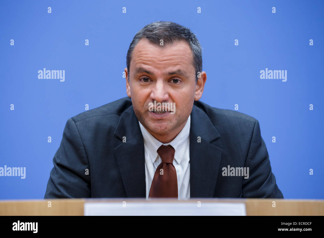 Berlin, Germany. 18th Dec, 2014. Sebastian Edathy gives statement and ...