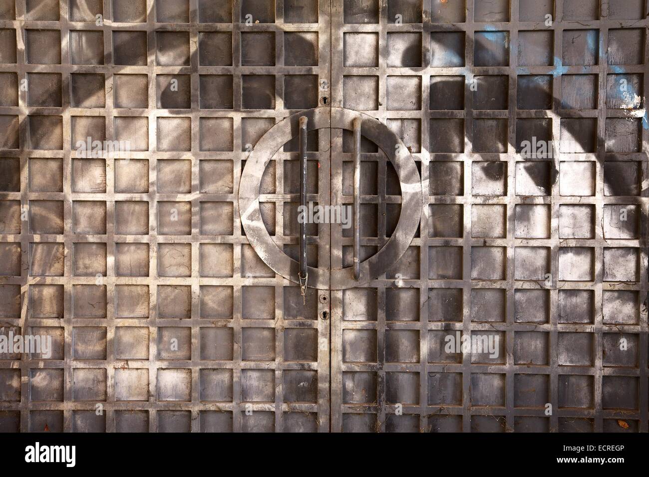 Big gate hi-res stock photography and images - Alamy