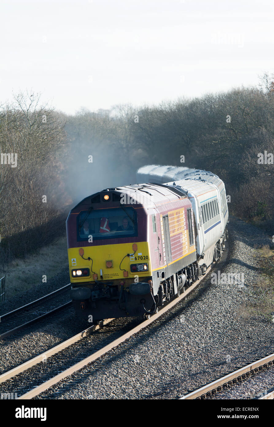 EWS class 67 diesel locomotive pulling a Chiltern Railways Mainline ...