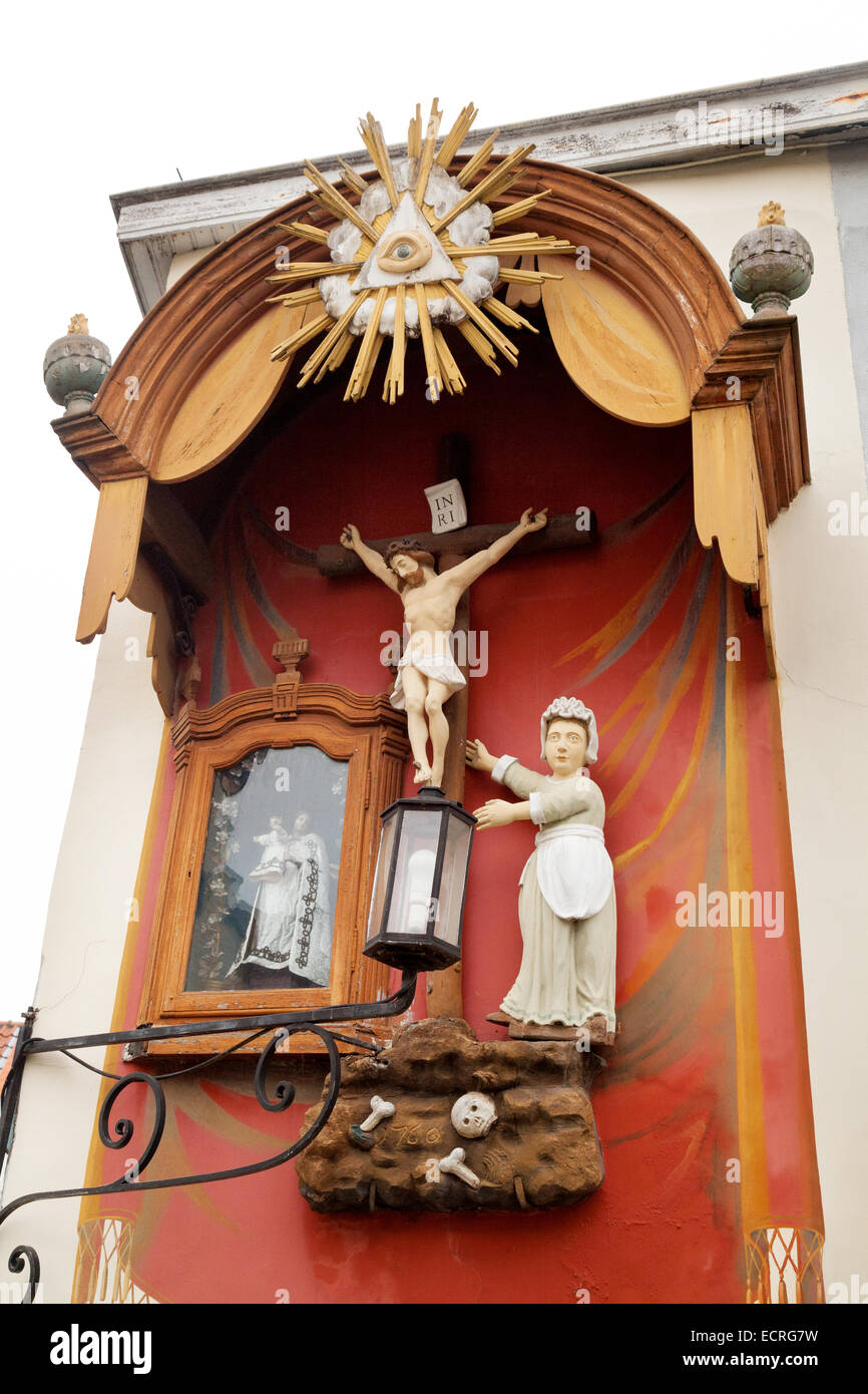 Religious statue hi-res stock photography and images - Alamy