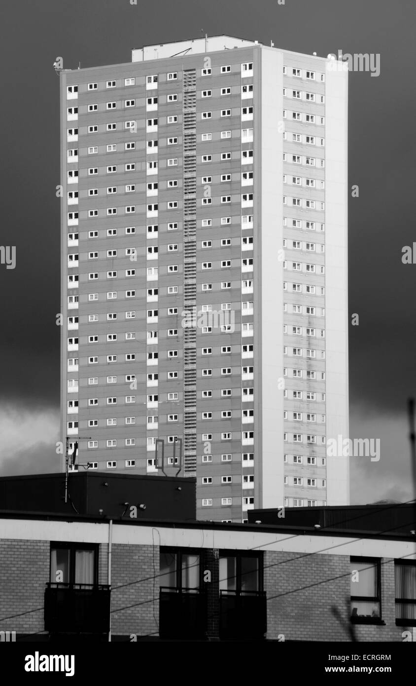 High rise flats in Royston in Glasgow, Scotland Stock Photo - Alamy