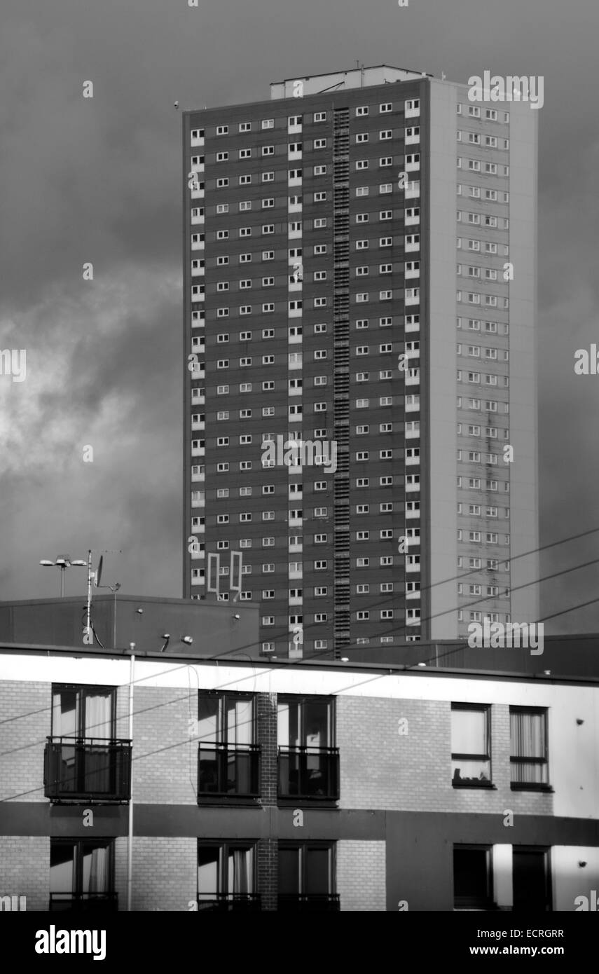 High rise flats in Royston in Glasgow, Scotland Stock Photo - Alamy