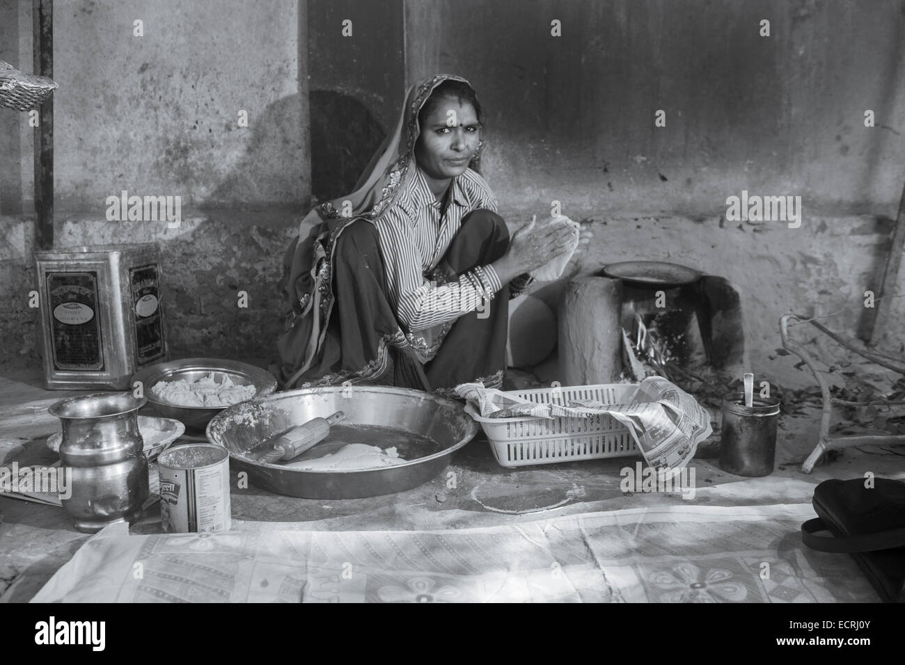 Indian Cooking Outside House High Resolution Stock Photography and ...