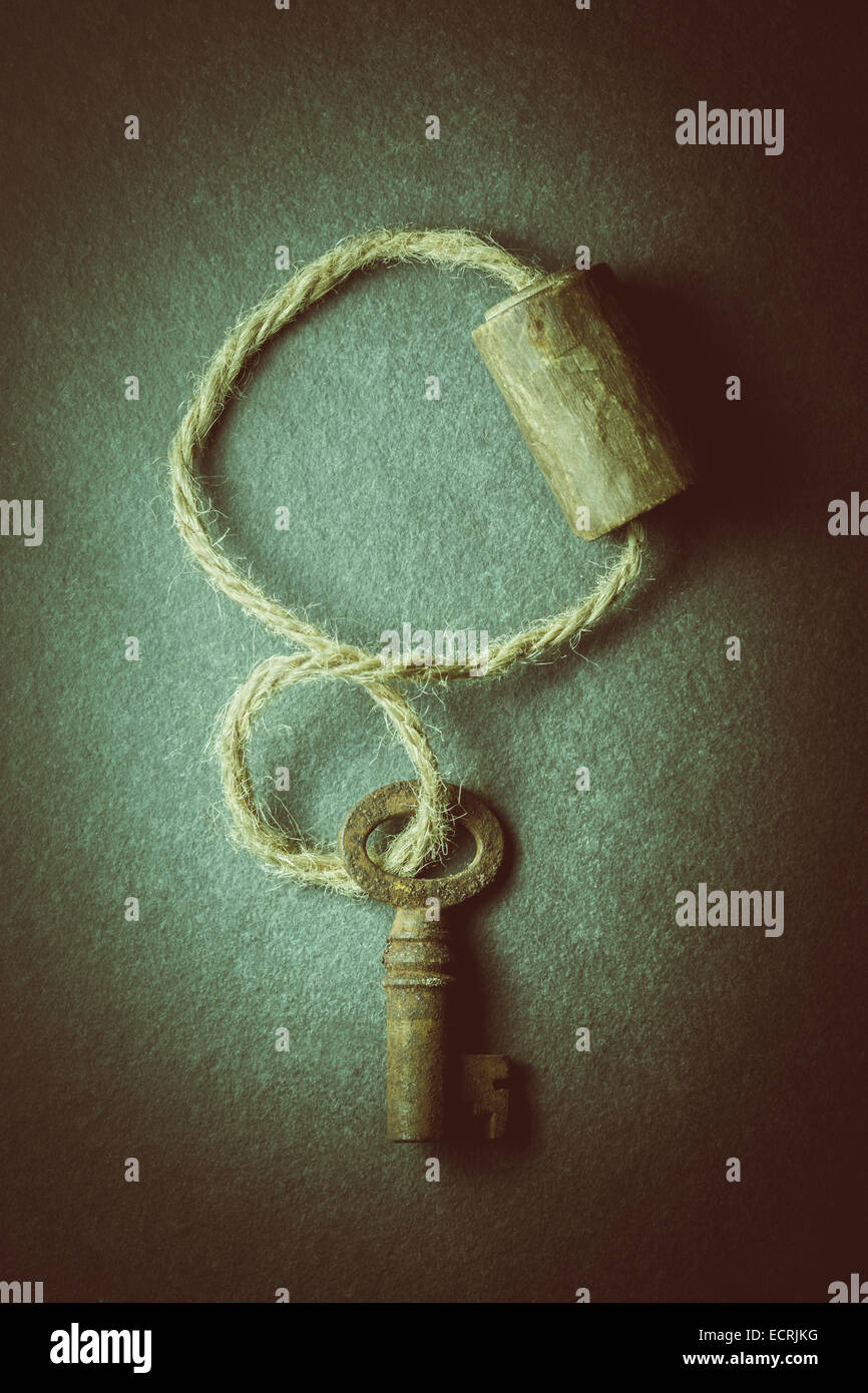 Piece of string hi-res stock photography and images - Alamy