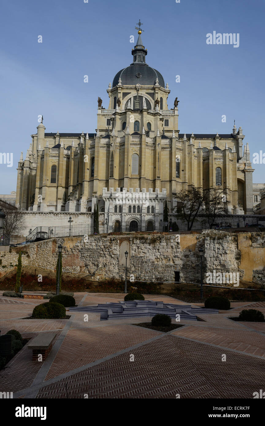 Arab walls of madrid hi-res stock photography and images - Alamy