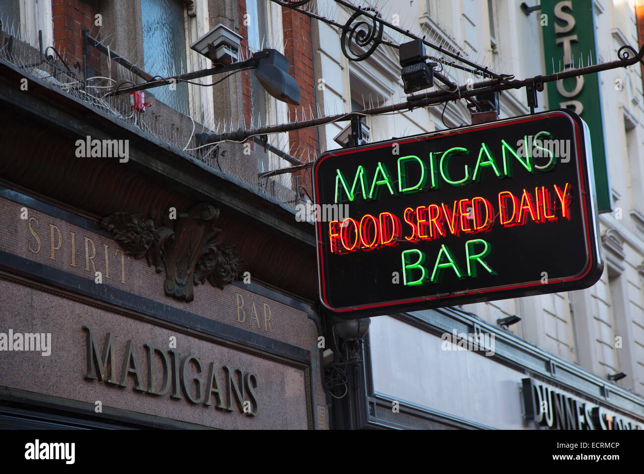 Earl street hi-res stock photography and images - Alamy