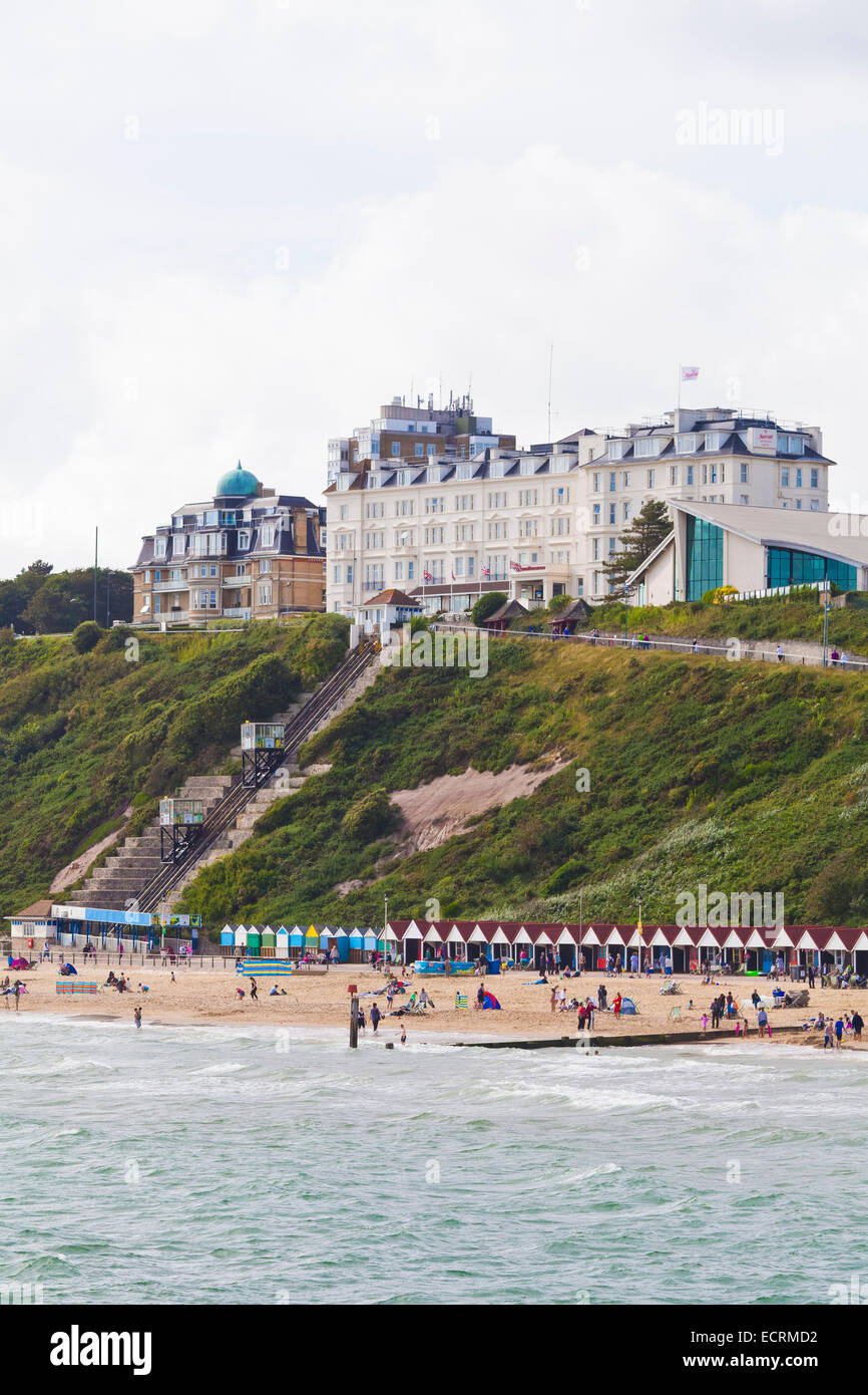 HIGHCLIFF MARRIOT HOTEL, PEOPLE AT THE BEACH, BOURNEMOUTH, SEASIDE ...