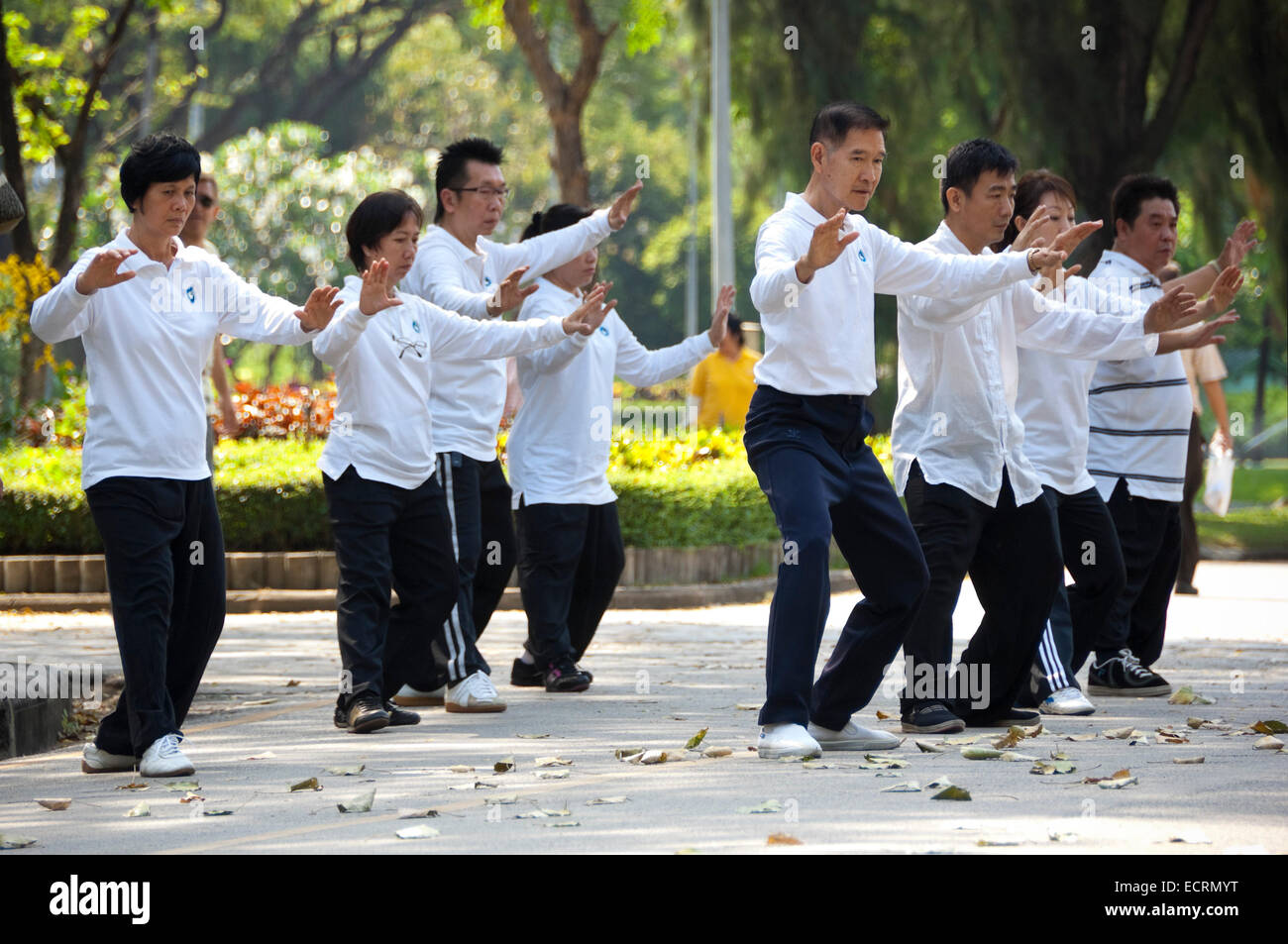 Tai chi group hi-res stock photography and images - Alamy