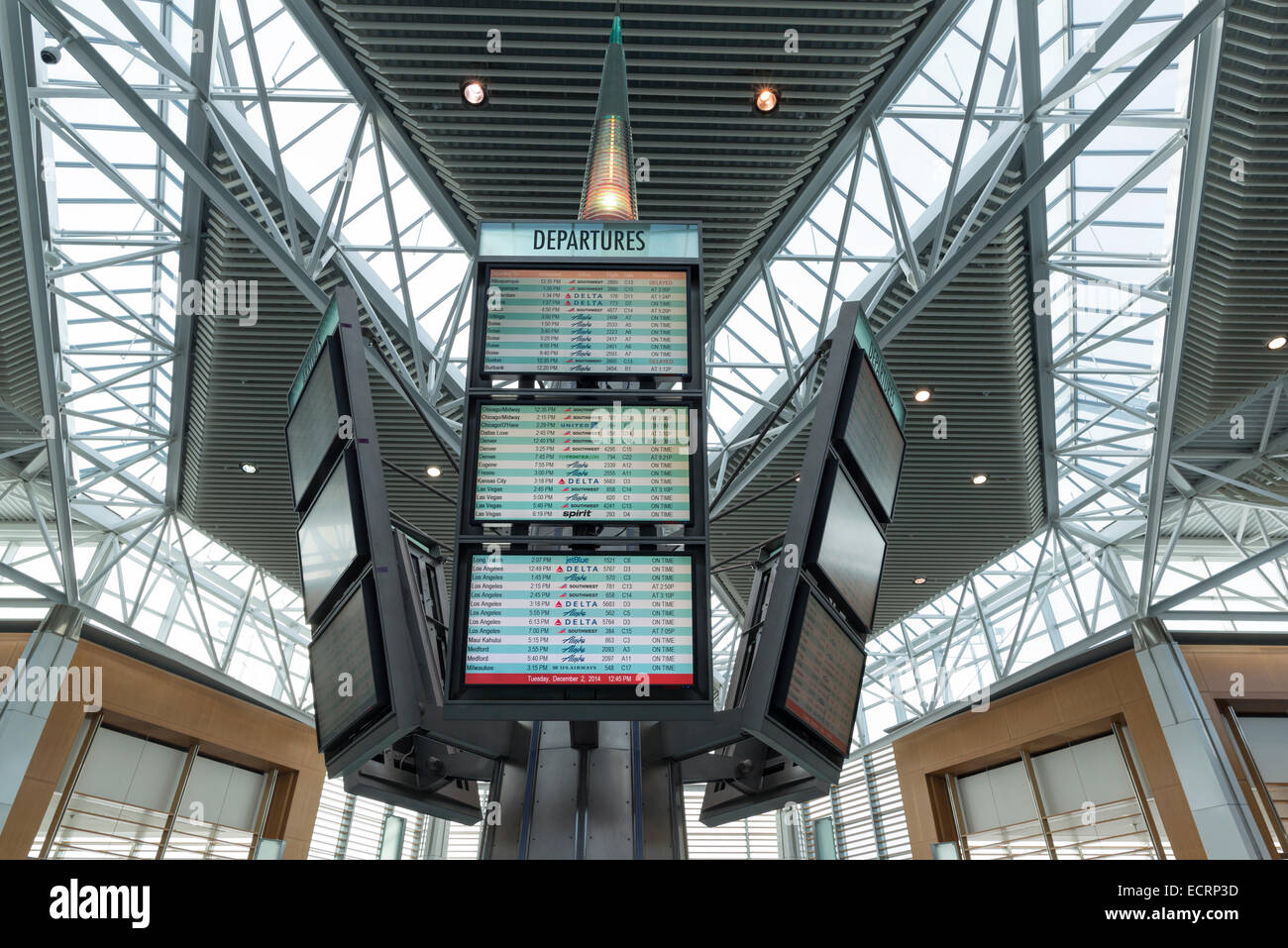 Airport sign board hi-res stock photography and images - Alamy