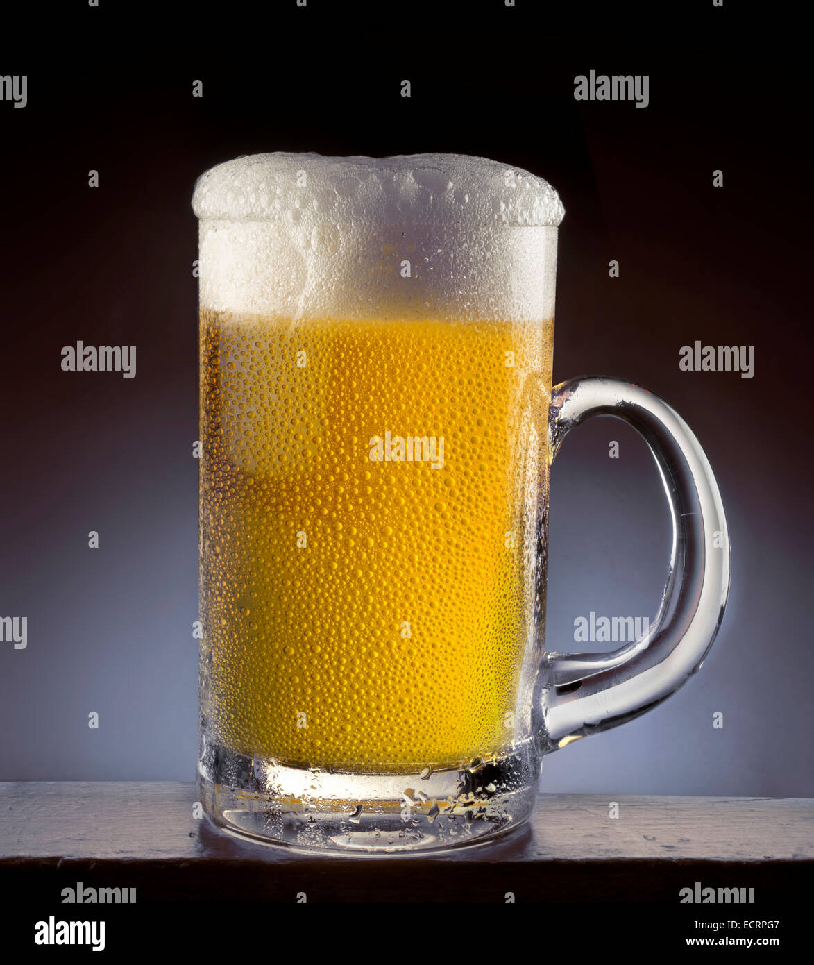 Beer bar glass hi-res stock photography and images - Alamy