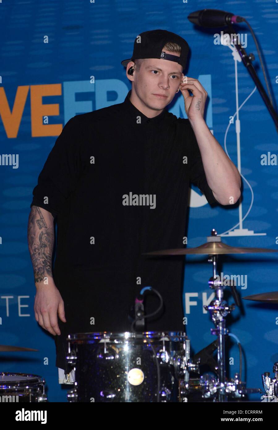 Lewi Rixton