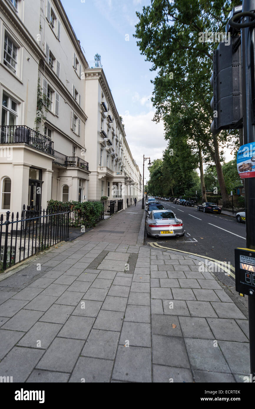 Typical London street scene Stock Photo - Alamy