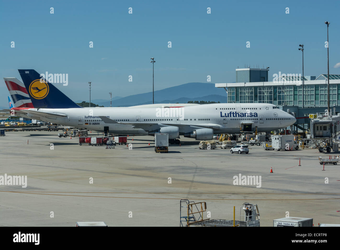 Jet airliner at Vancouver international Airport (YVR). The airport ...