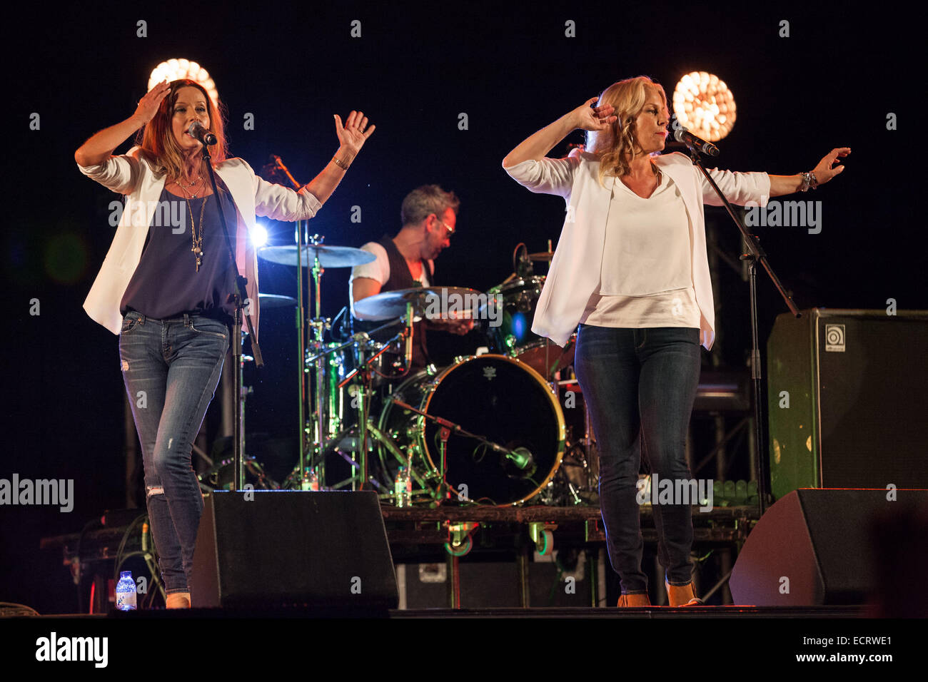 Sara dallin bananarama performing hi-res stock photography and images ...