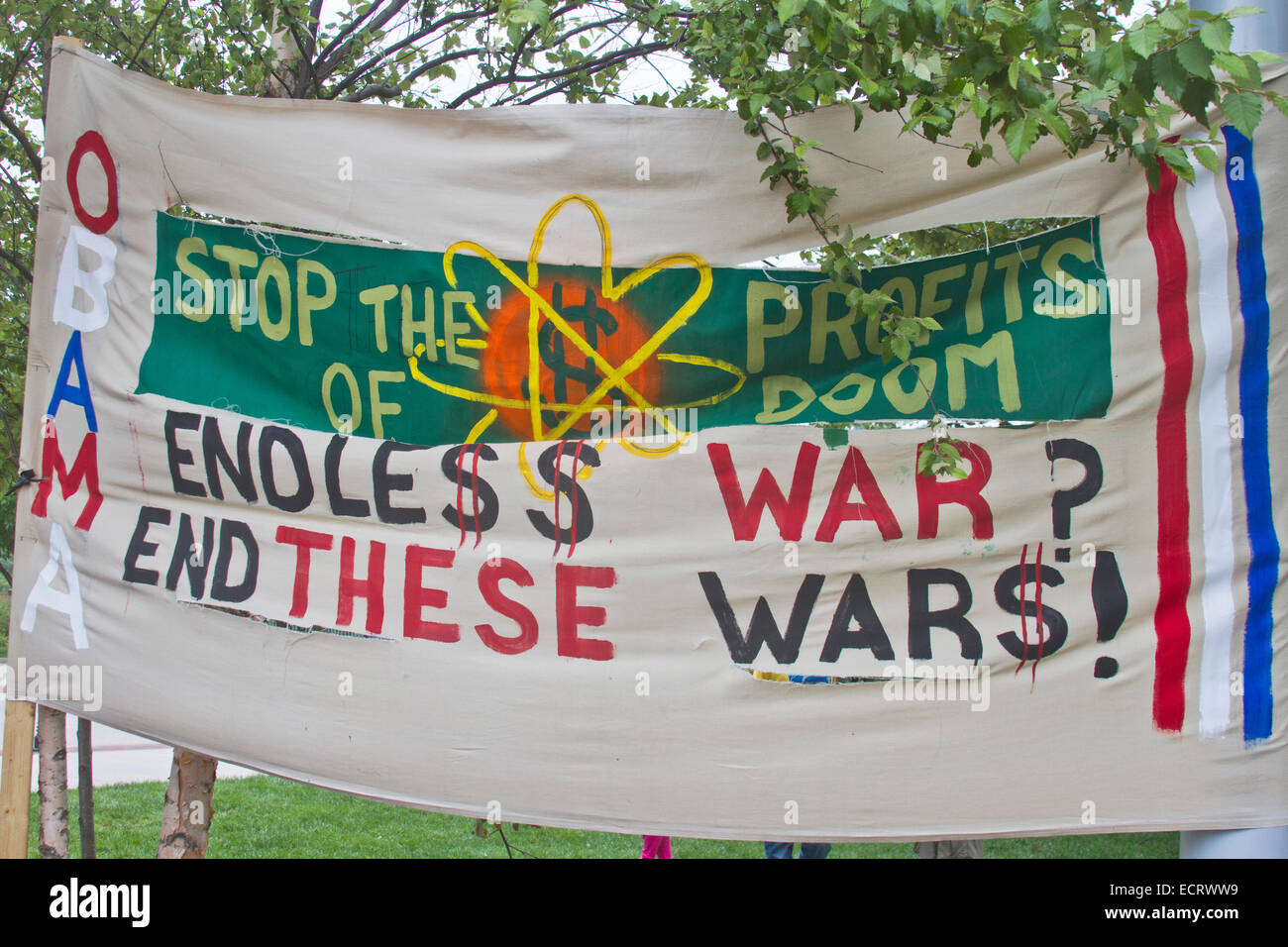 Stop the war sign hi-res stock photography and images - Alamy