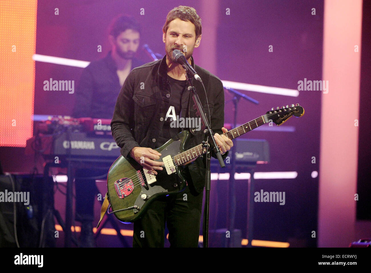 2014 MuchMusic Video Awards (MMVA) Performance Featuring: Sam Roberts ...