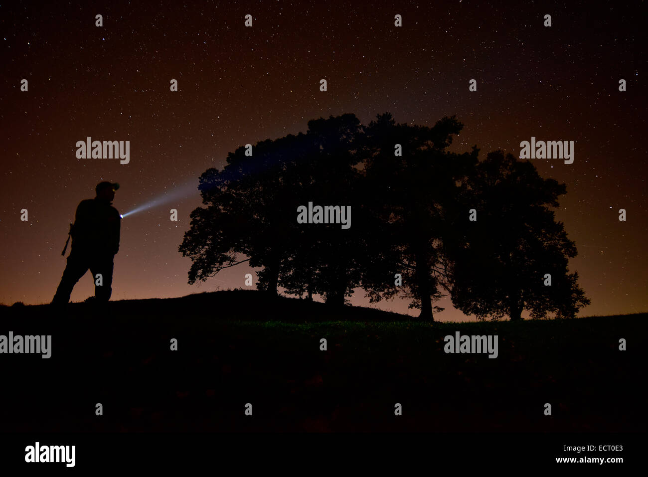 Shining torch into night sky hi-res stock photography and images - Alamy